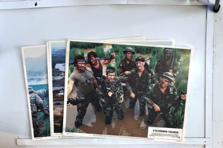 ORIGINAL LOBBY CARDS - UNCOMMON VALOUR - 1983 - set of 8 - Gene Hackman ...