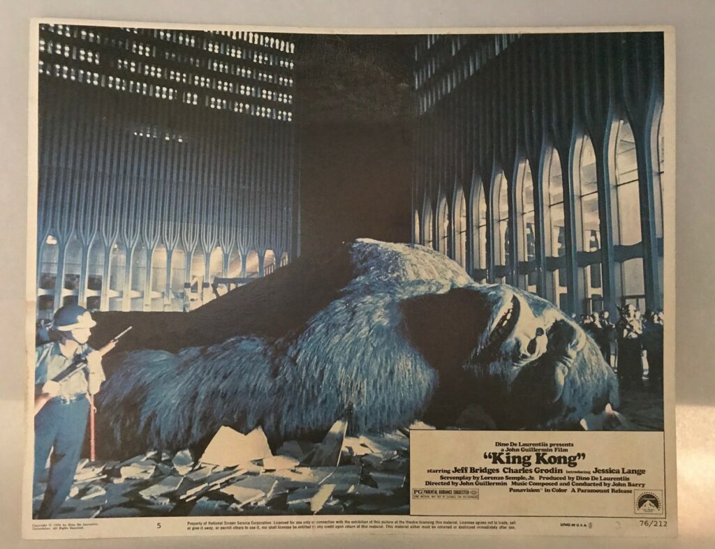 ORIGINAL LOBBY CARD - KING KONG (a) - 1976 - key #5 card - Jeff Bridges ...