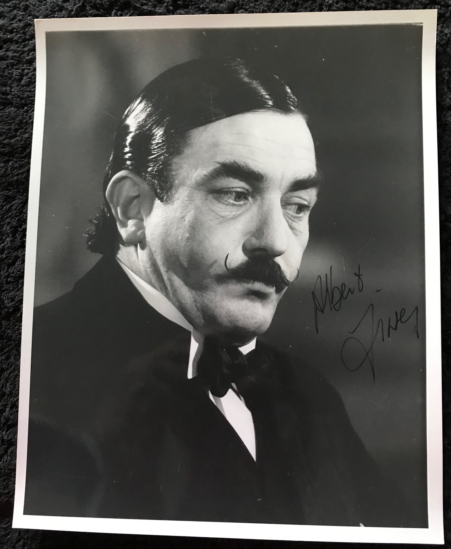 ALBERT FINNEY - AUTOGRAPHED 8 x 10 PUBLICITY PHOTOGRAPH from Murder on the Orient Express (1974 ...