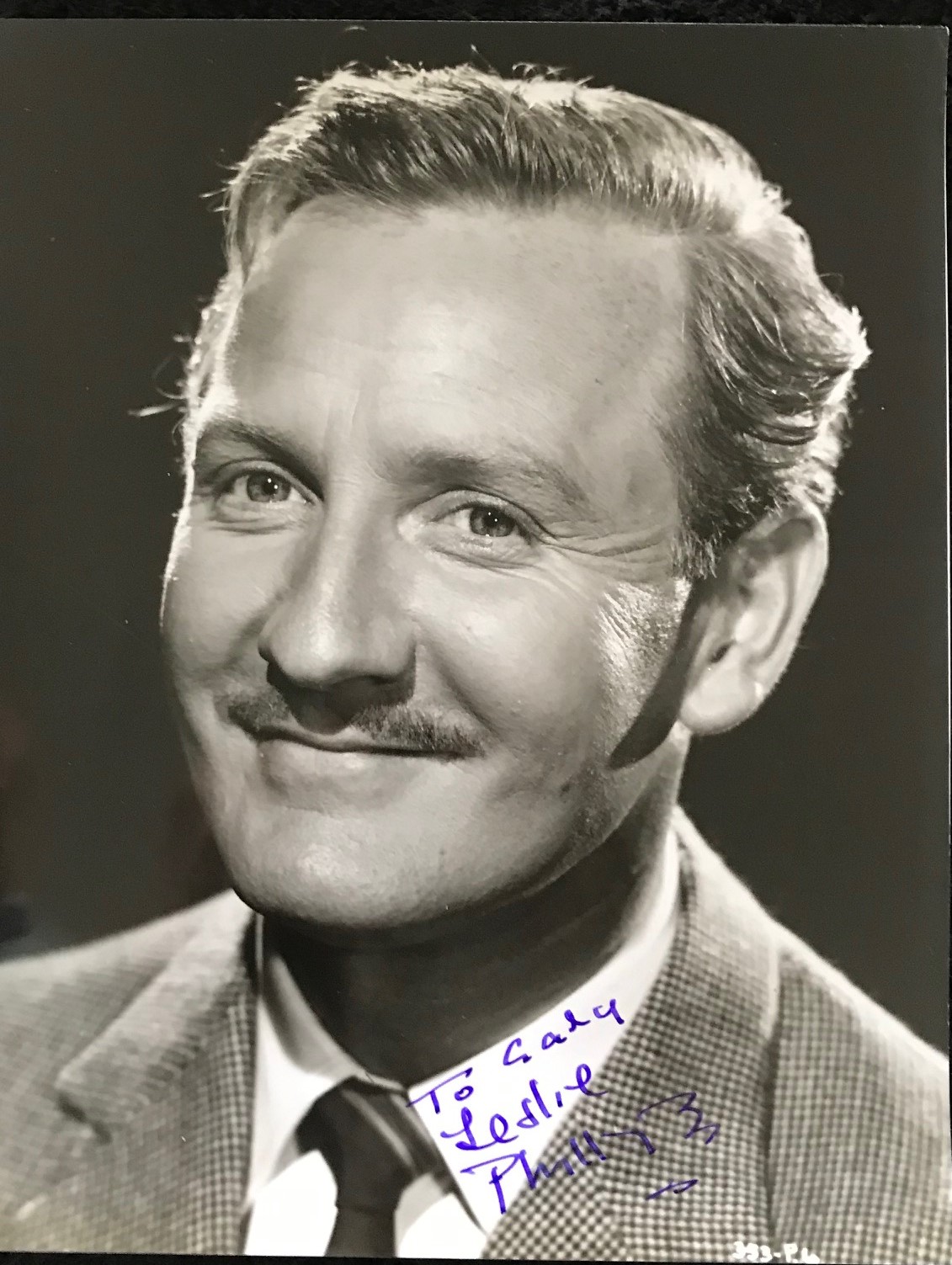 LESLIE PHILLIPS - AUTOGRAPHED 9 7/16 x 7 7/16 PUBLICITY PHOTOGRAPH - X ...