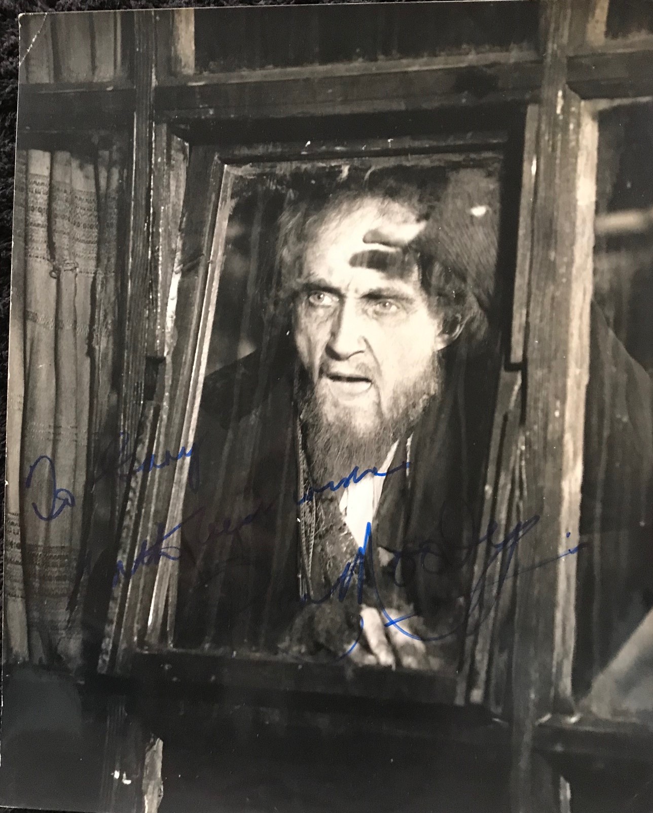 RON MOODY - AUTOGRAPHED 10 x 8 PUBLICITY PHOTOGRAPH from Oliver! (1968 ...