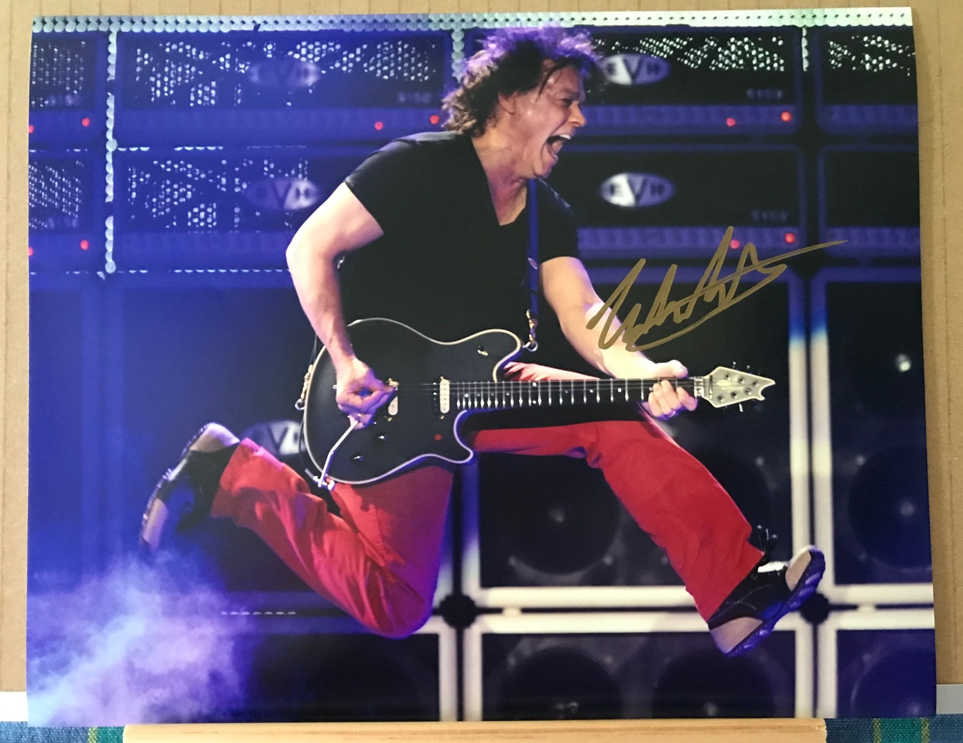 AUTOGRAPH PHOTO - EDDIE VAN HALEN - 8 x 10 - X Marks The Shop