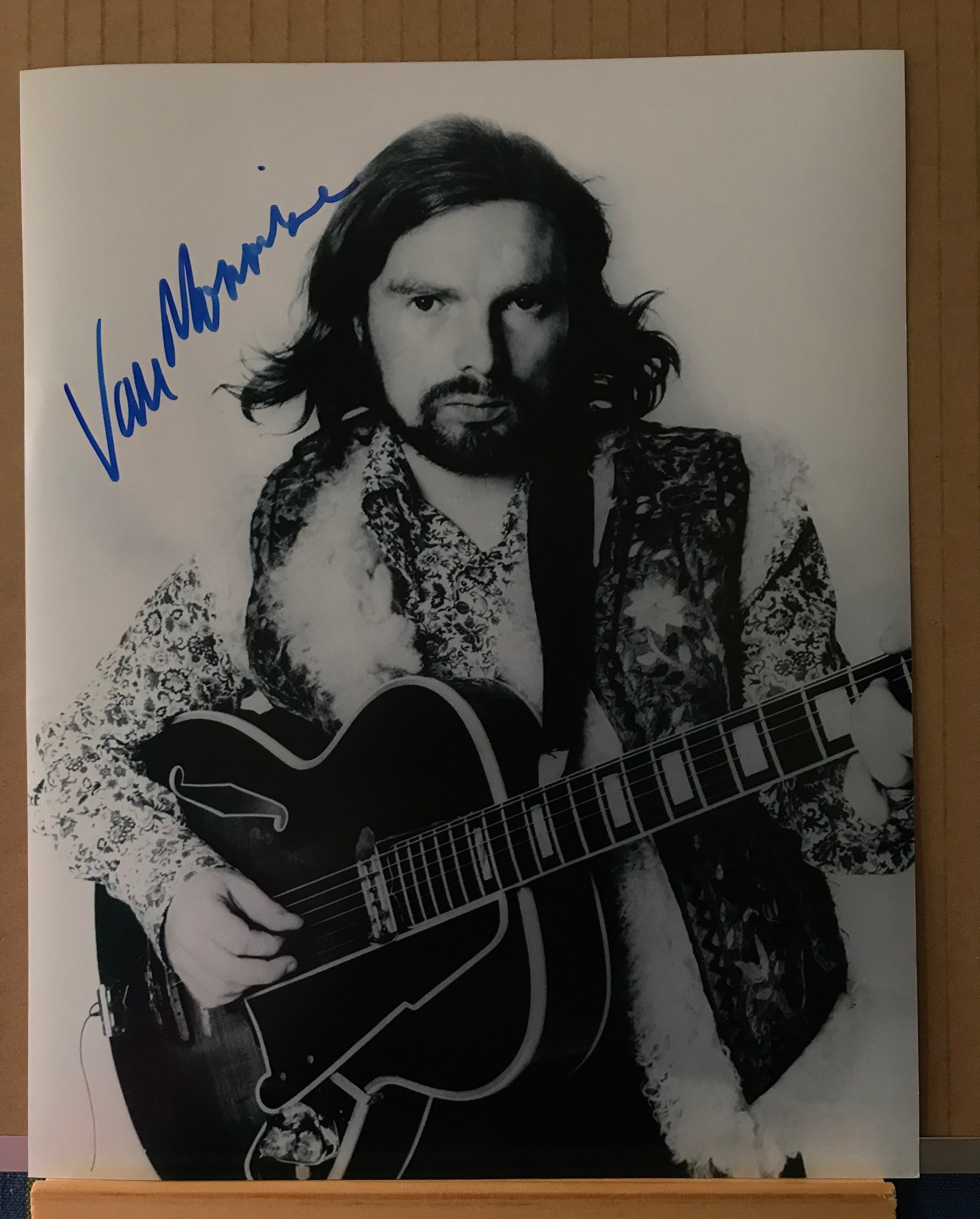 AUTOGRAPH PHOTO - VAN MORRISON - 8 x 10 - X Marks The Shop